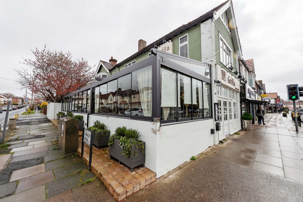 Commercial Restaurant Awnings, Patio Canopy Grilla Liverpool