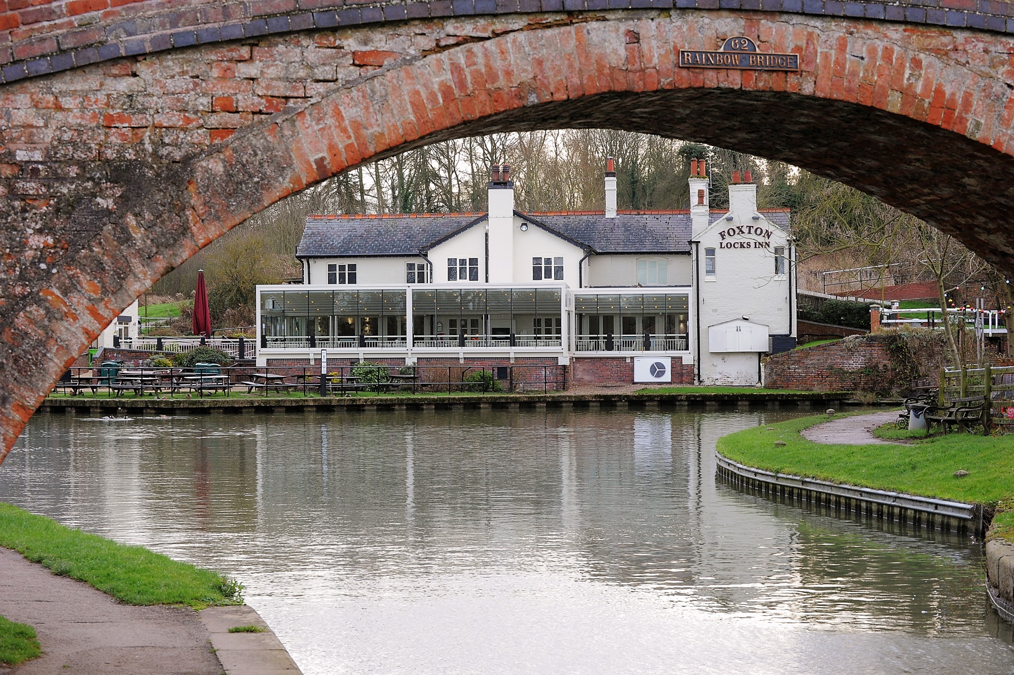 Outdoor Patio Coverings | Foxton Locks Inn - Loca Shading